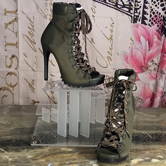 Steve Madden | Shoes | Steve Madden Fearless Olive Green Stunners Peep ...